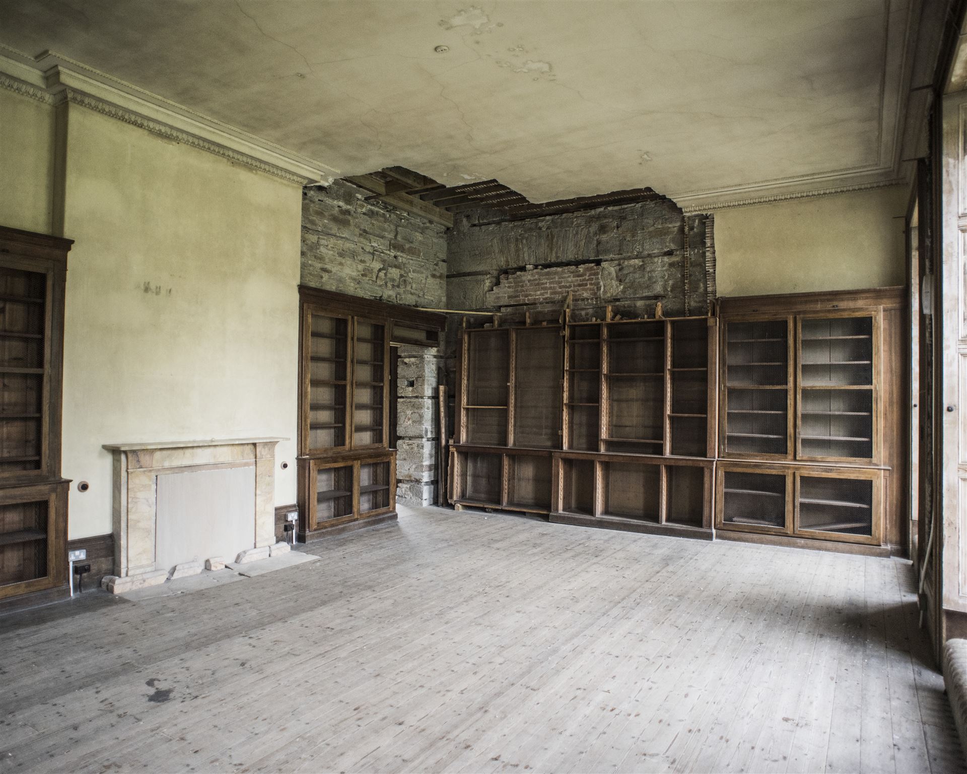 Locations Hub - Enys House