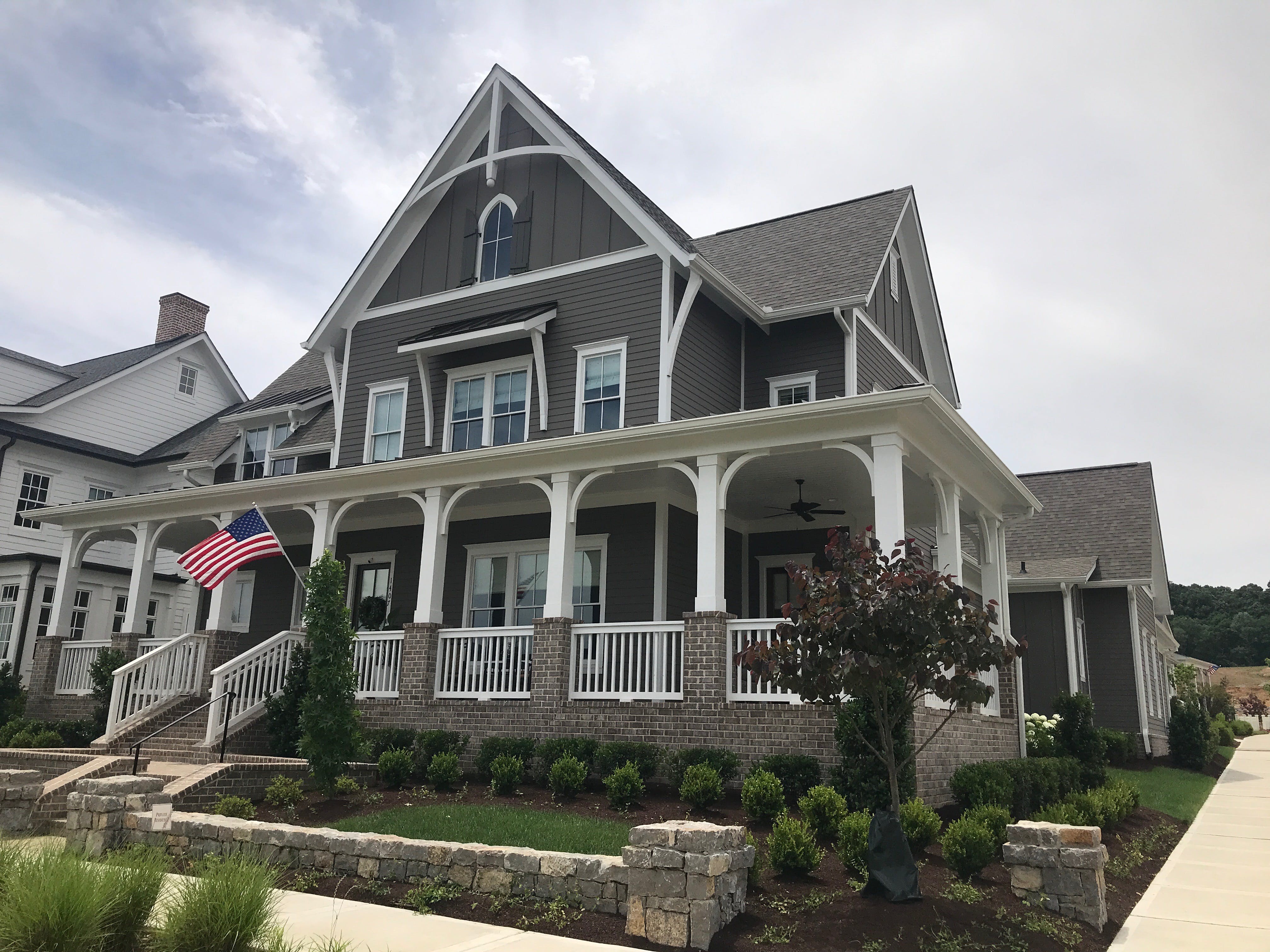 Locations Hub - Modern Farmhouse in suburban setting