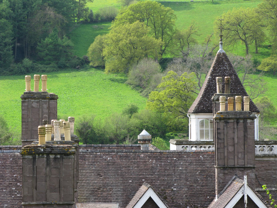 Locations Hub - Pendarren House - Exteriors & Grounds