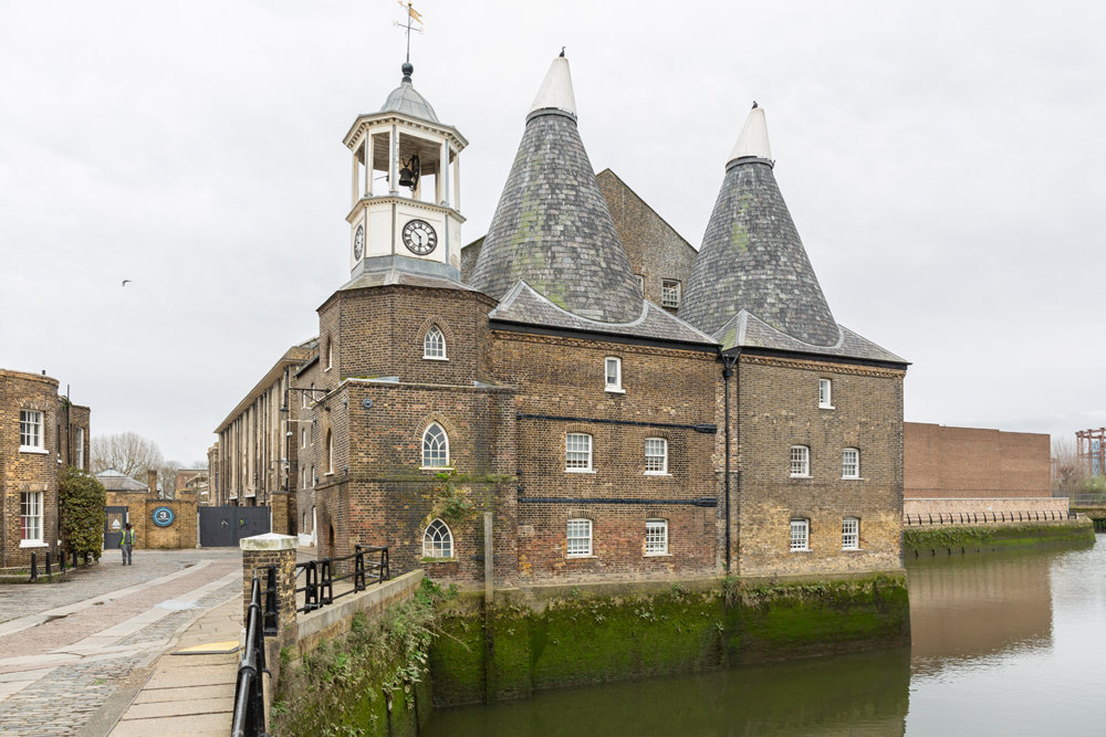 Locations Hub - East London Period Streets