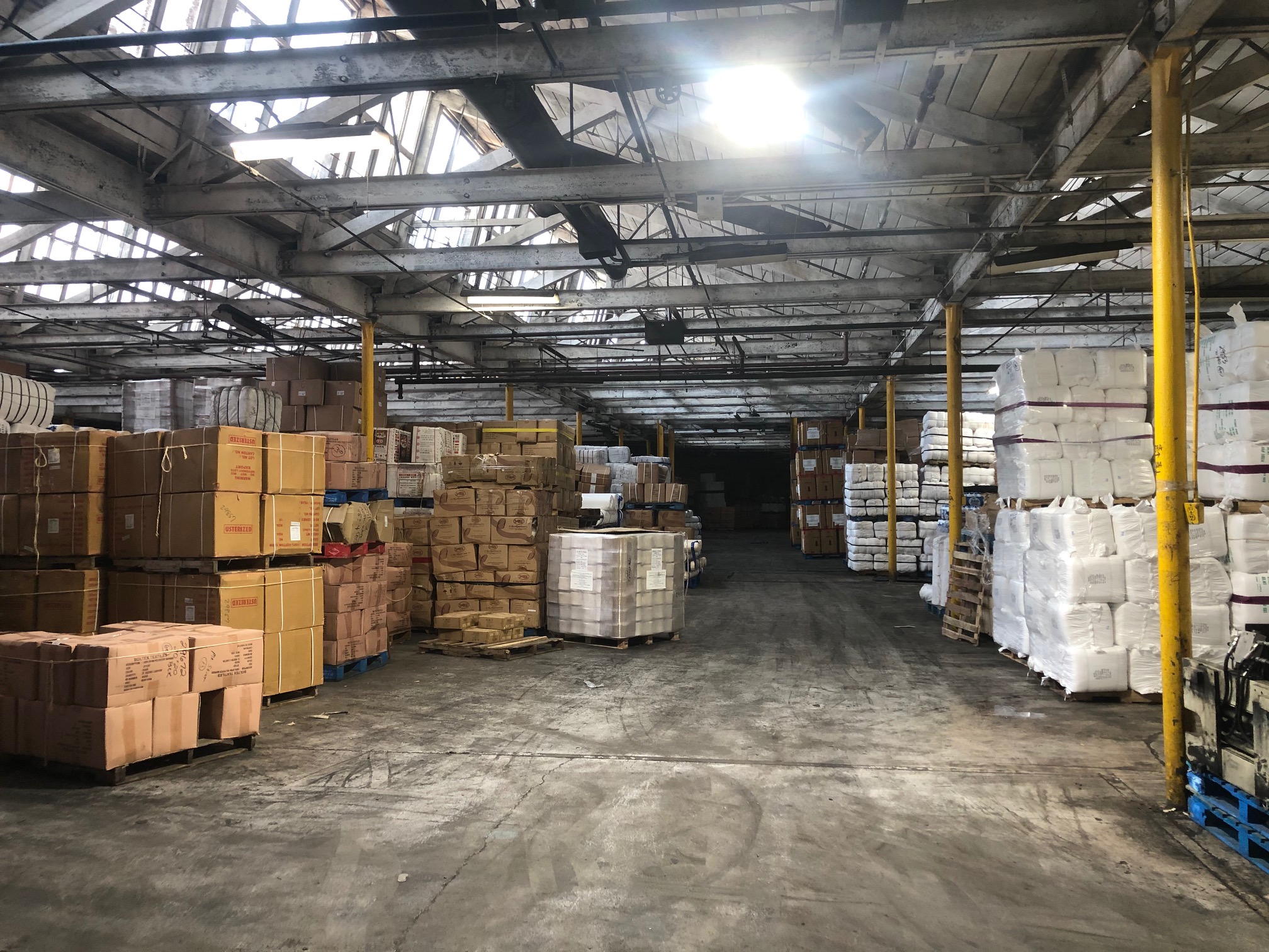 Locations Hub - Massive Ground floor Warehouse