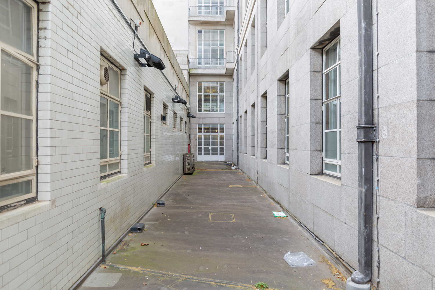 Locations Hub - Senate House - Light Wells