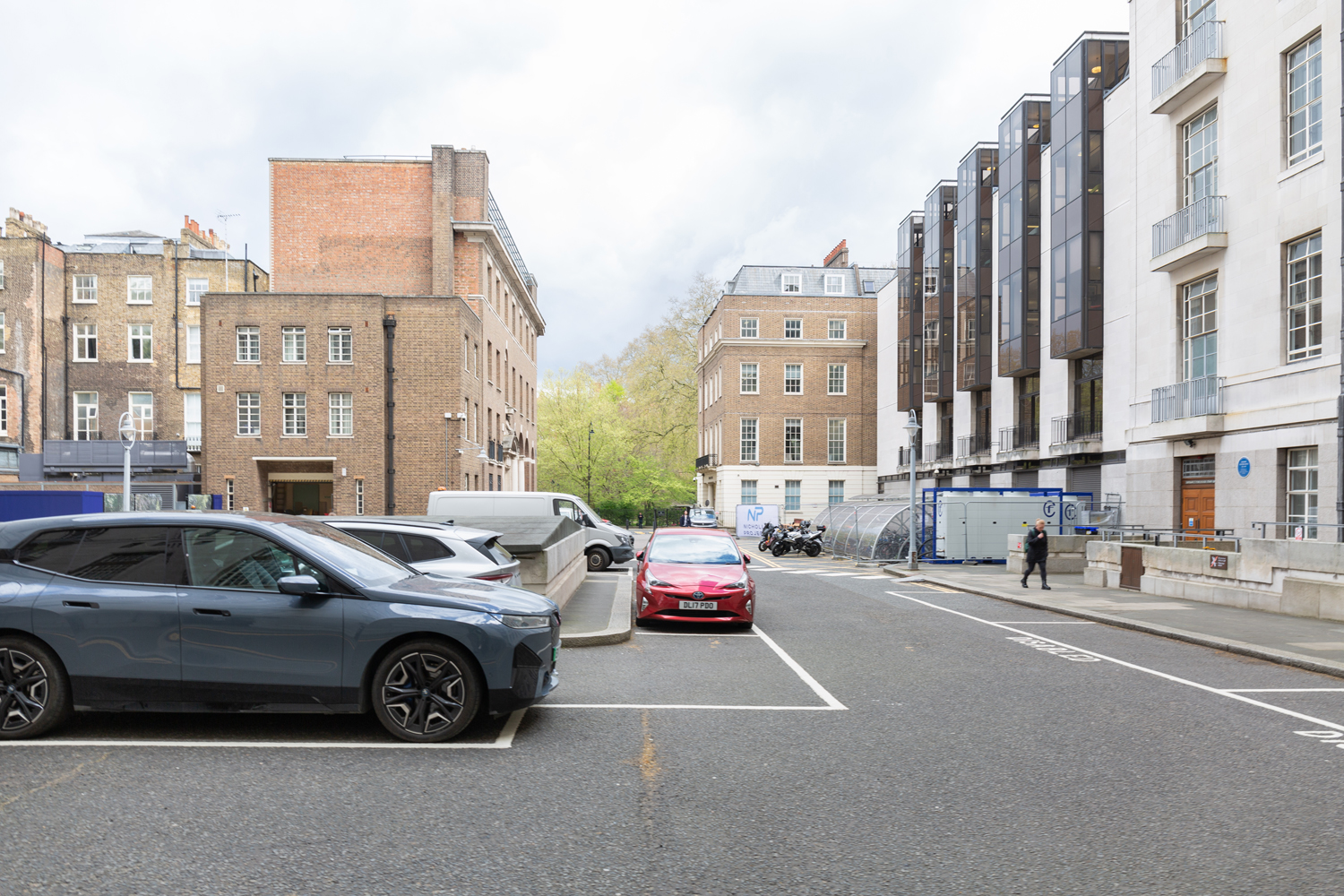 Locations Hub - Senate House - Exteriors