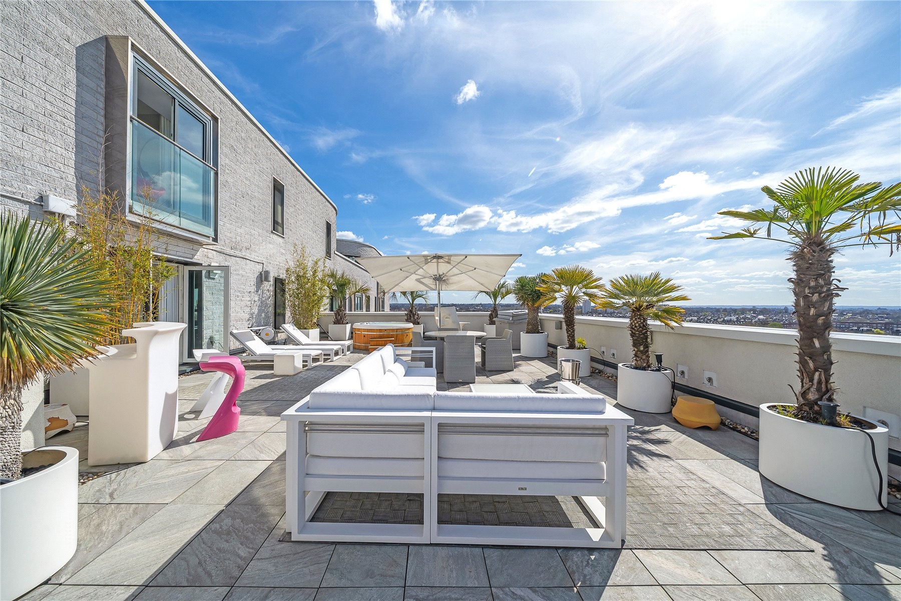 Locations Hub - Clapham Flat with Roof Terrace