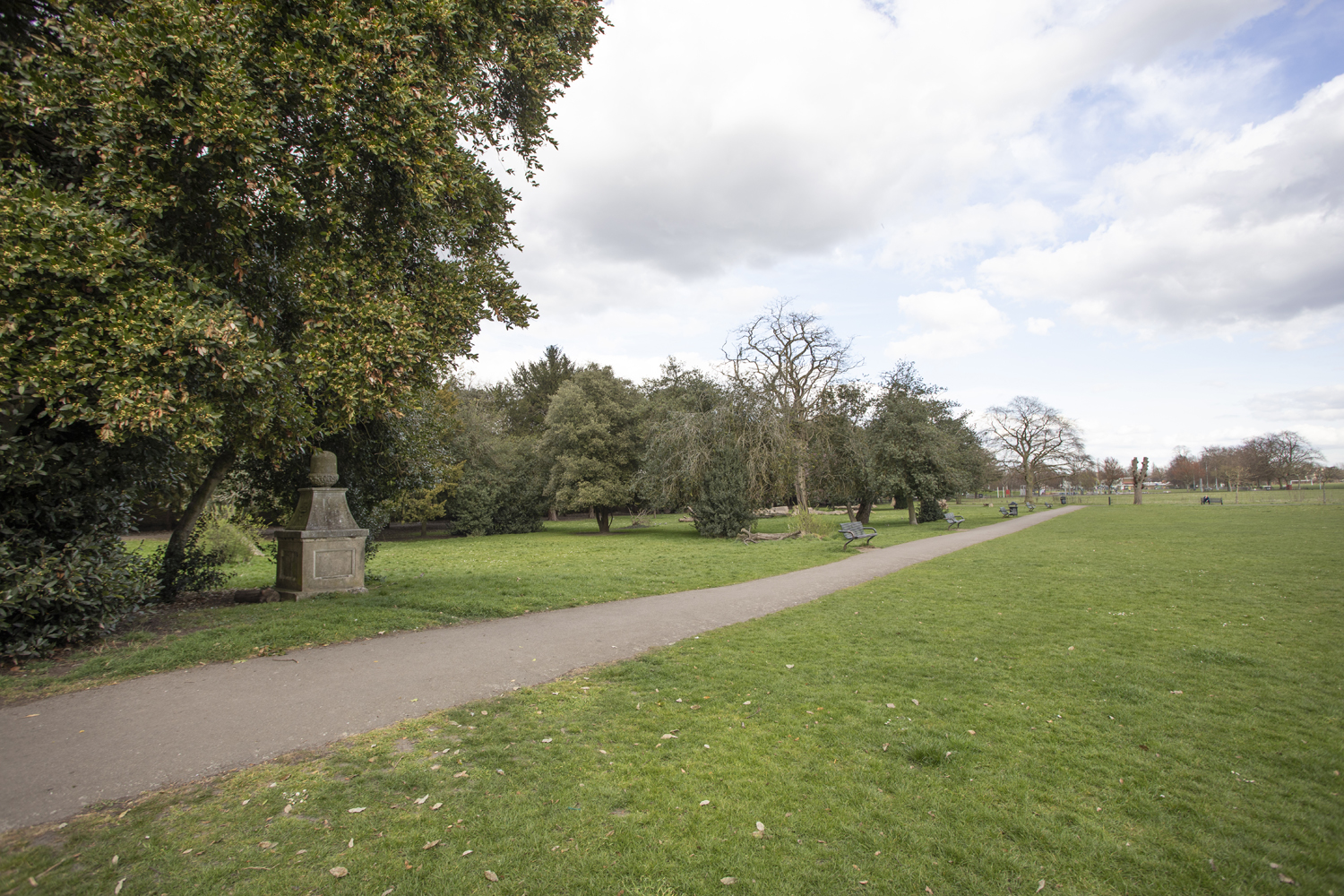 Locations Hub - Charlton House - Exteriors
