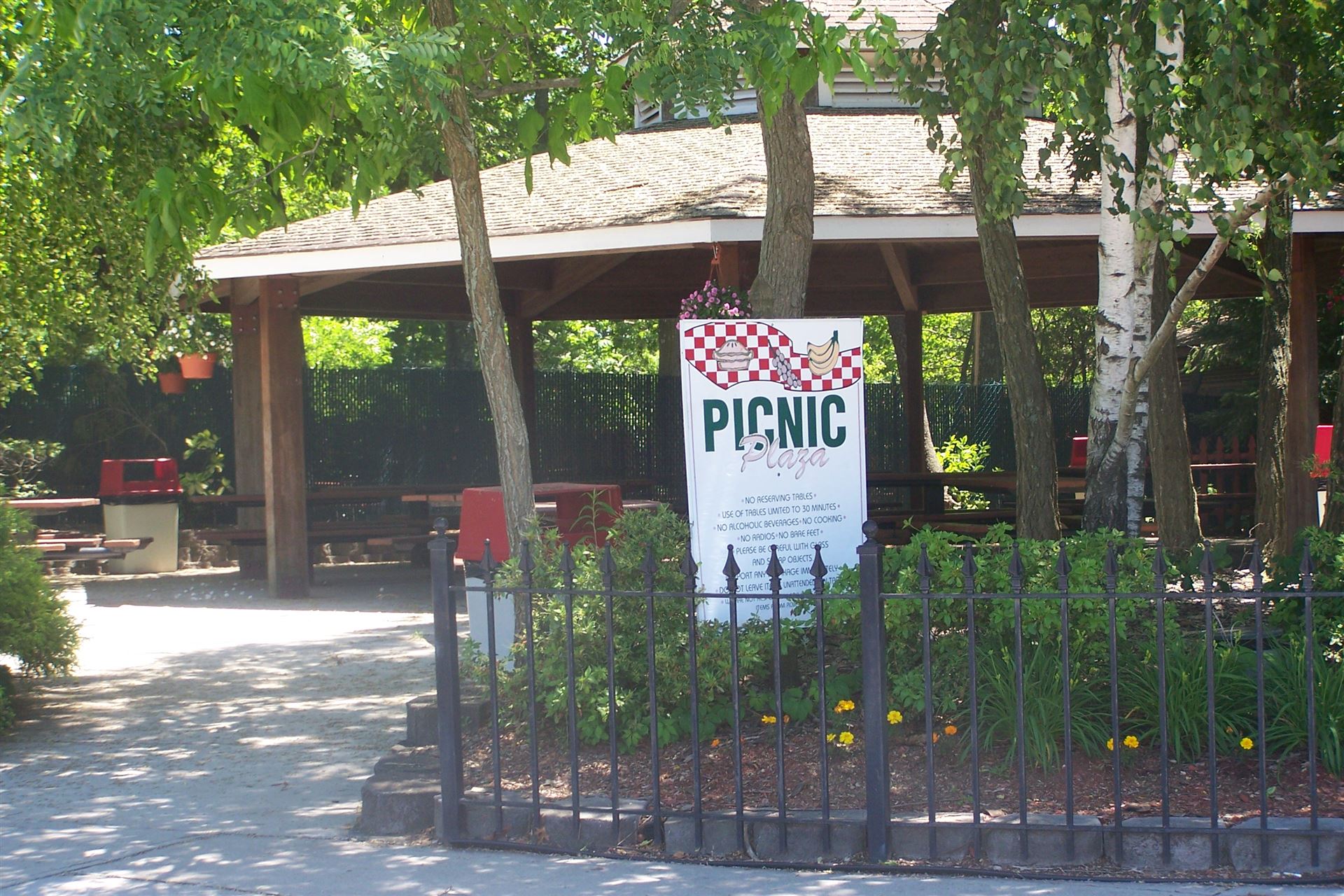 Locations Hub - Splish Splash Amusement Park