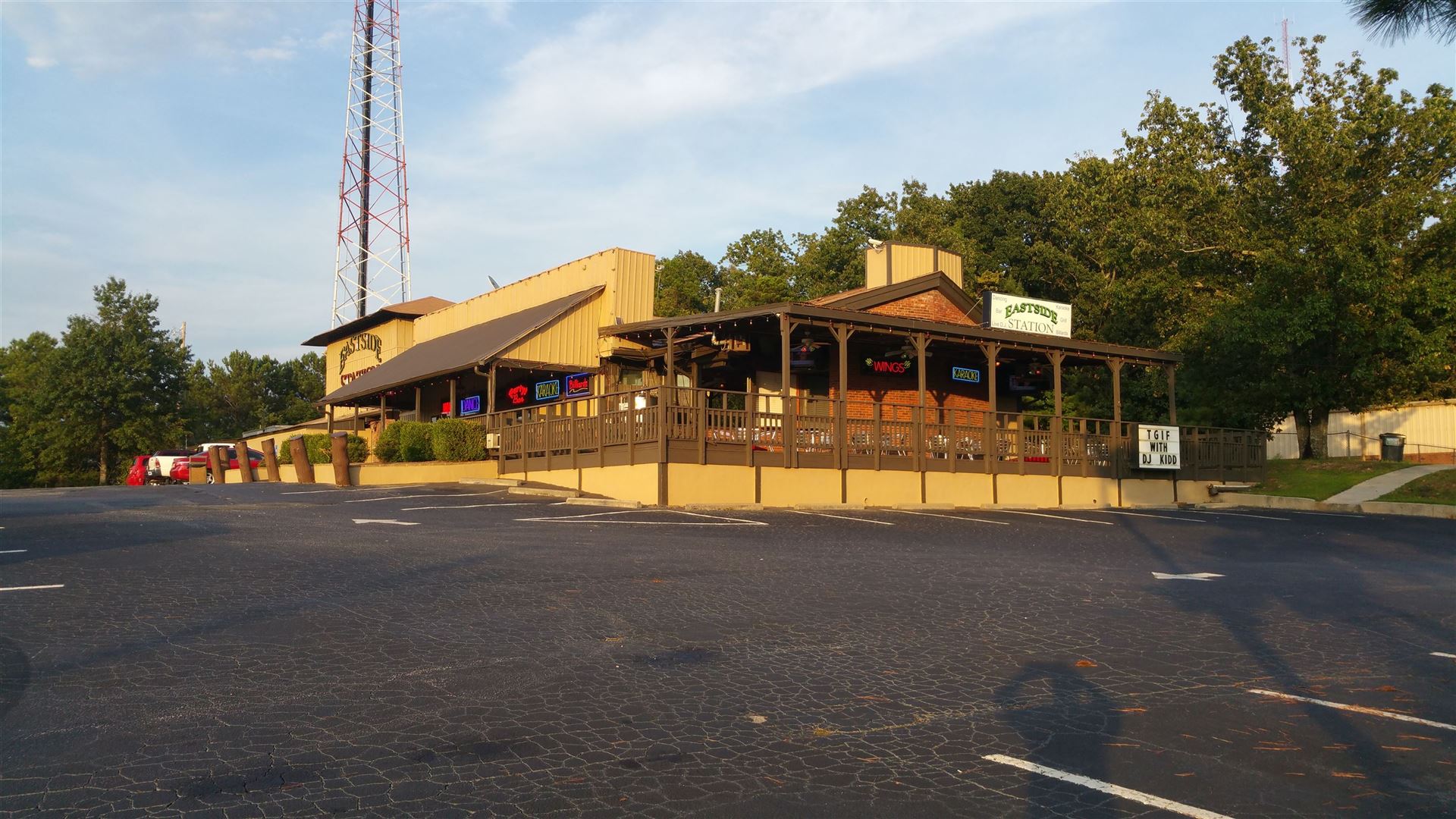 Locations Hub - Eastside Entertainment LLC dba Eastside Station