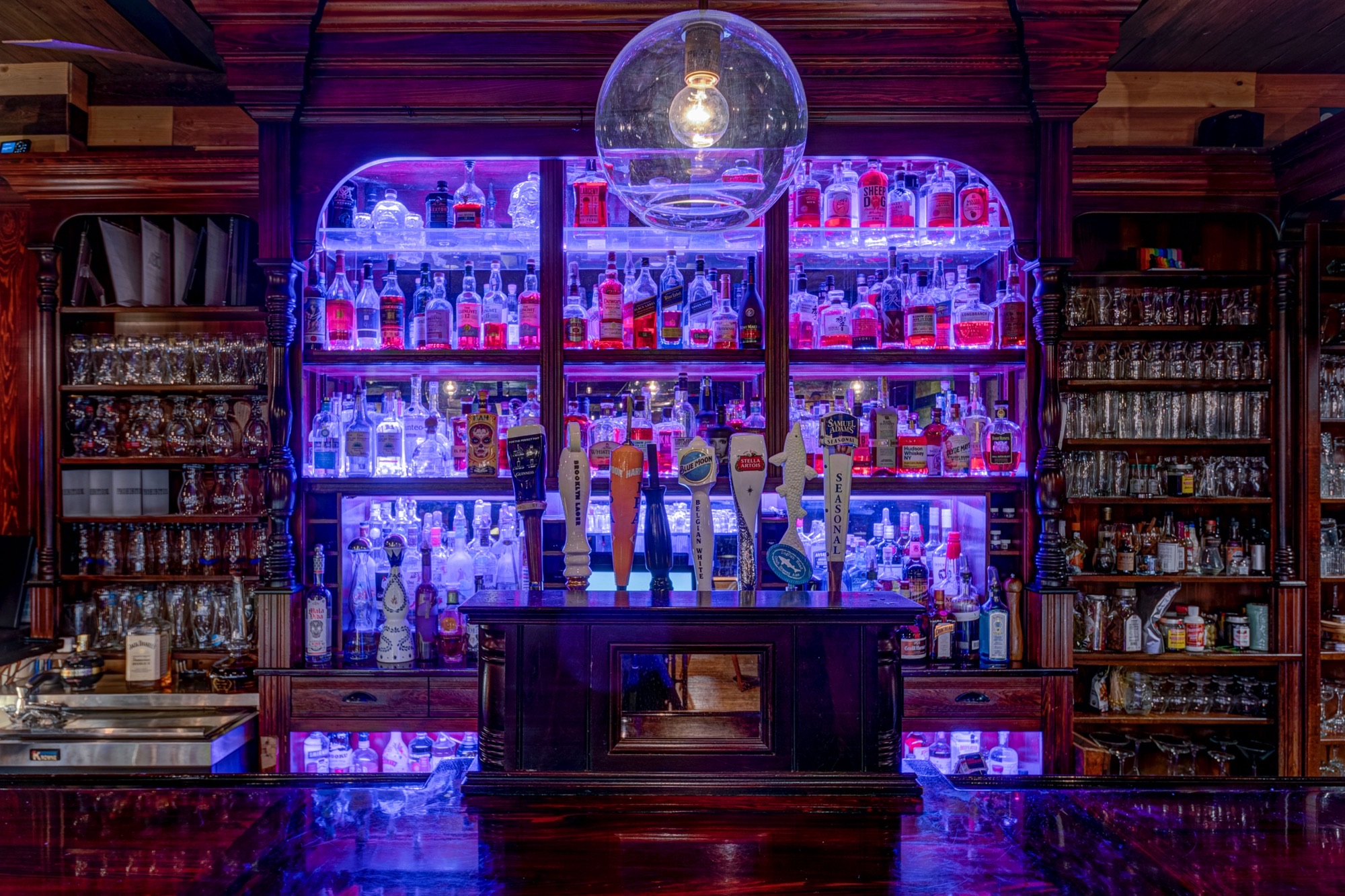 Locations Hub - BERGEN COUNTY, NJ BAR & RESTAURANT