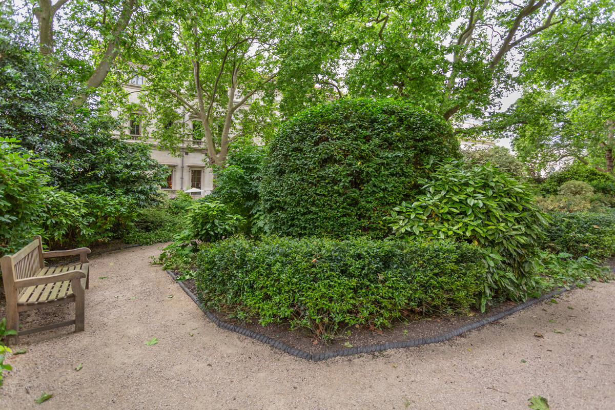 Locations Hub - Waterloo Gardens West