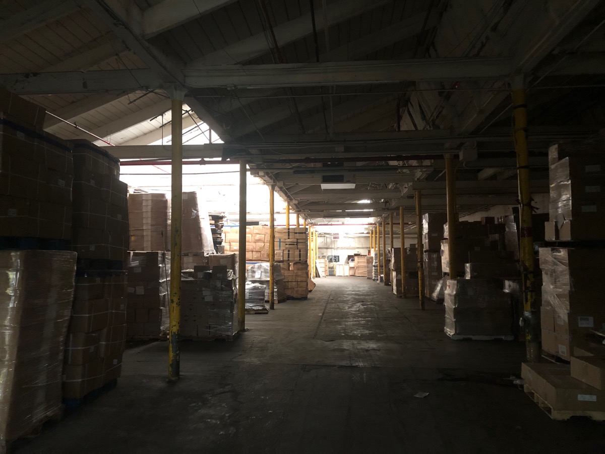 Locations Hub - Massive Ground floor Warehouse