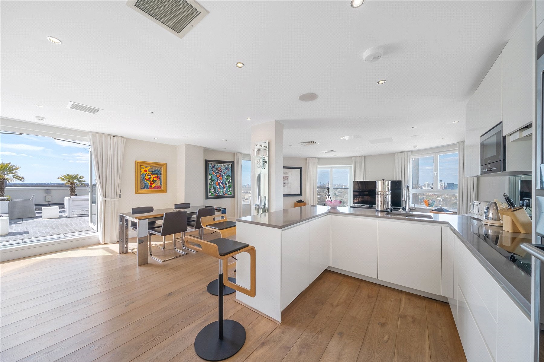 Locations Hub - Clapham Flat with Roof Terrace