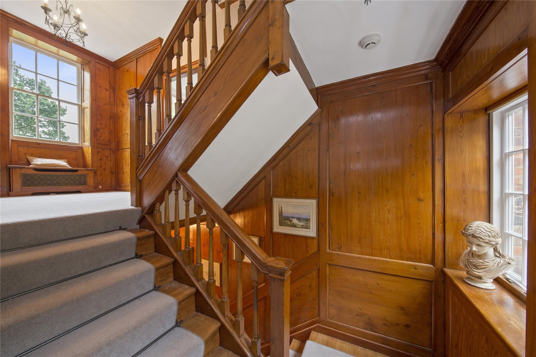 Locations Hub - Surrey Farmhouse