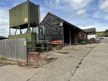 Locations Hub - Holyfield Hall Farm