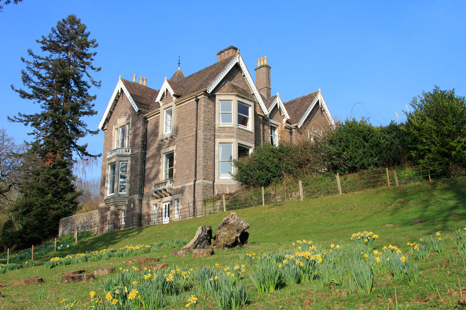 Locations Hub - Pendarren House - Exteriors & Grounds