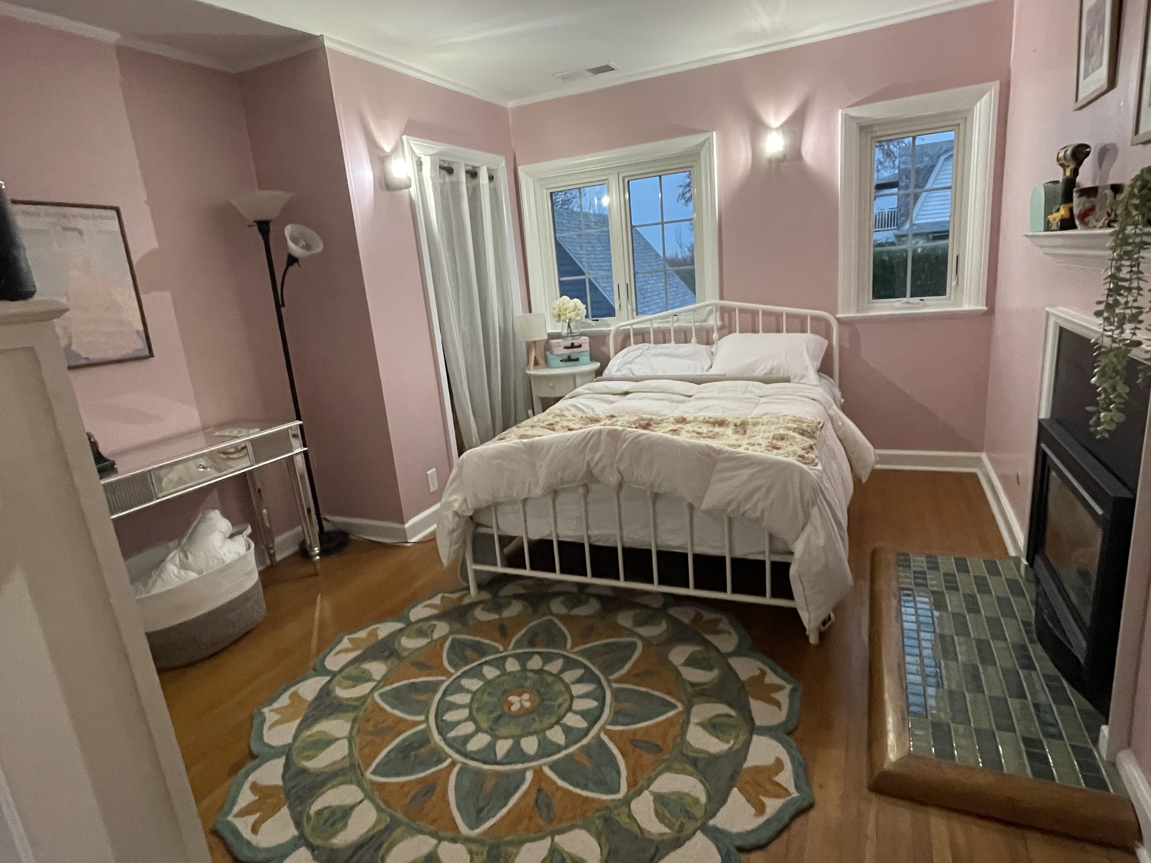 Locations Hub - The Hampton House