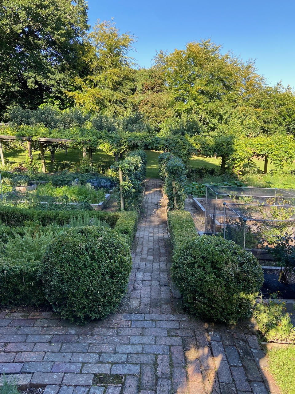 Locations Hub - Fairy Tale House & Garden