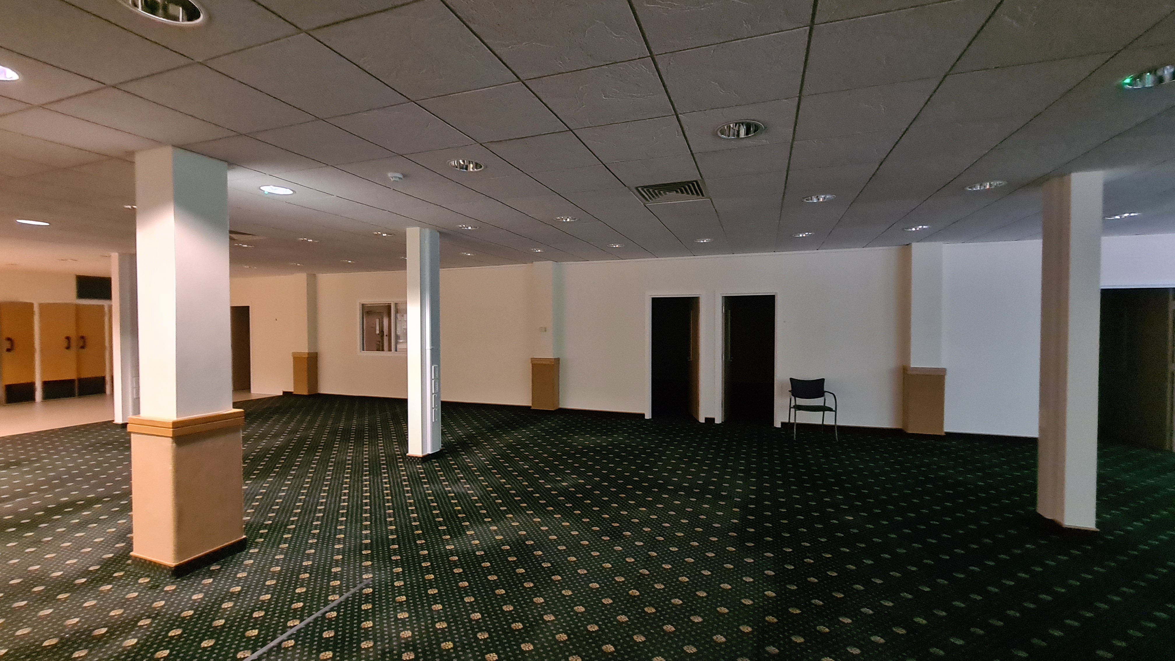 Locations Hub - Multi-Use Site: Production Offices, Prop Stores & Unit Base