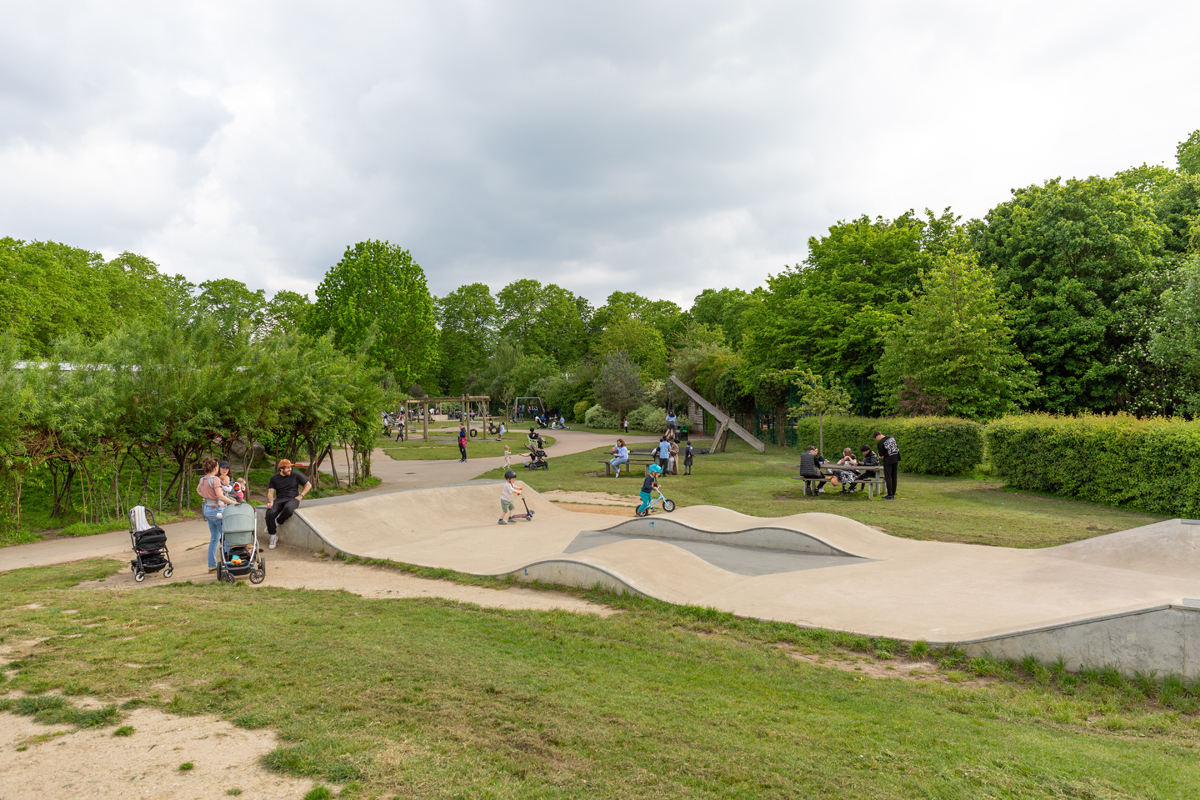 Locations Hub - Lloyd Park