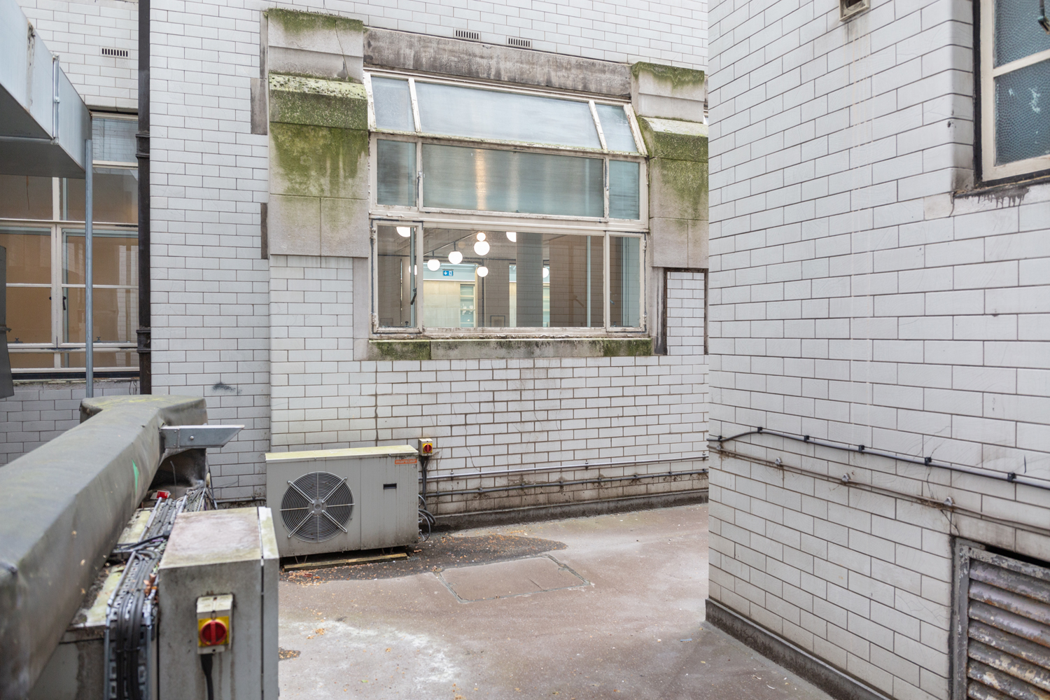 Locations Hub - Senate House - Light Wells