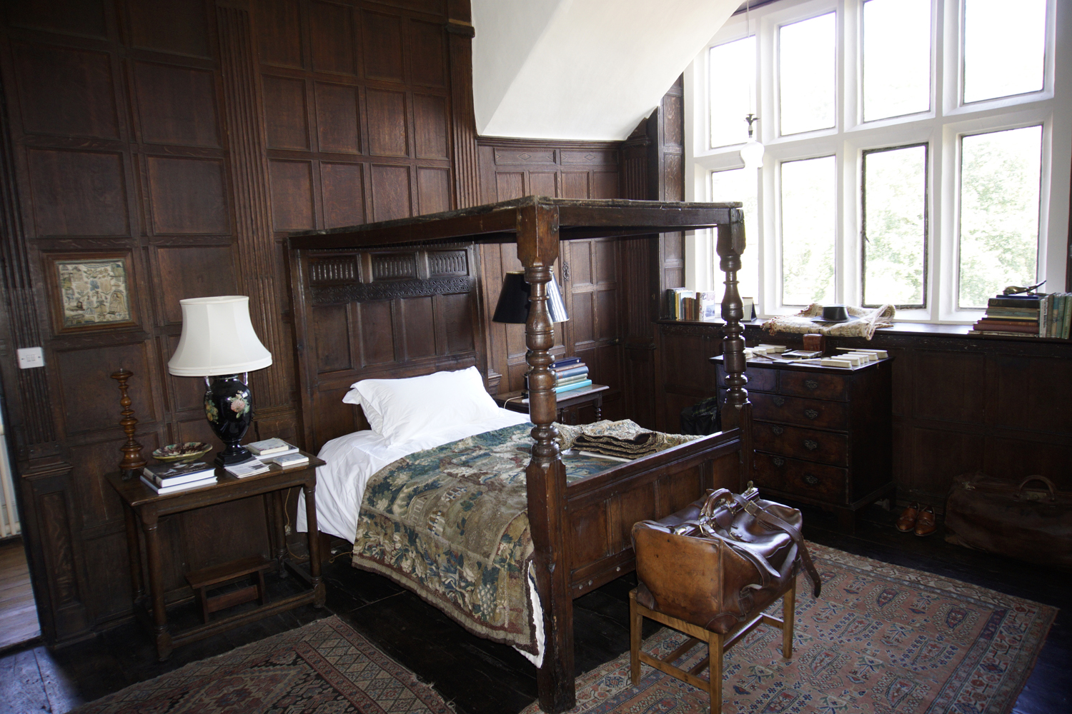 Locations Hub - Roos Hall