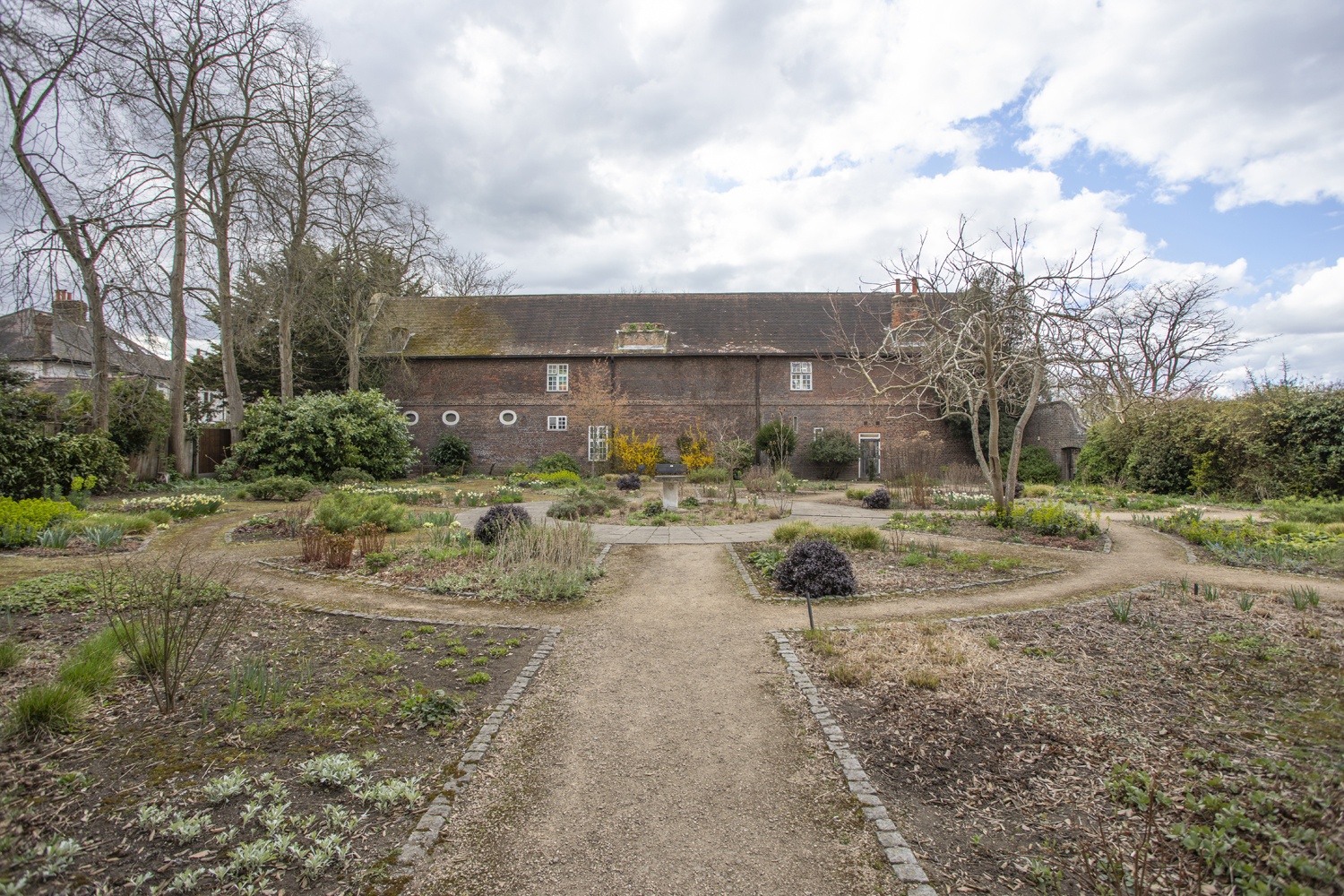 Locations Hub - Charlton House - Exteriors