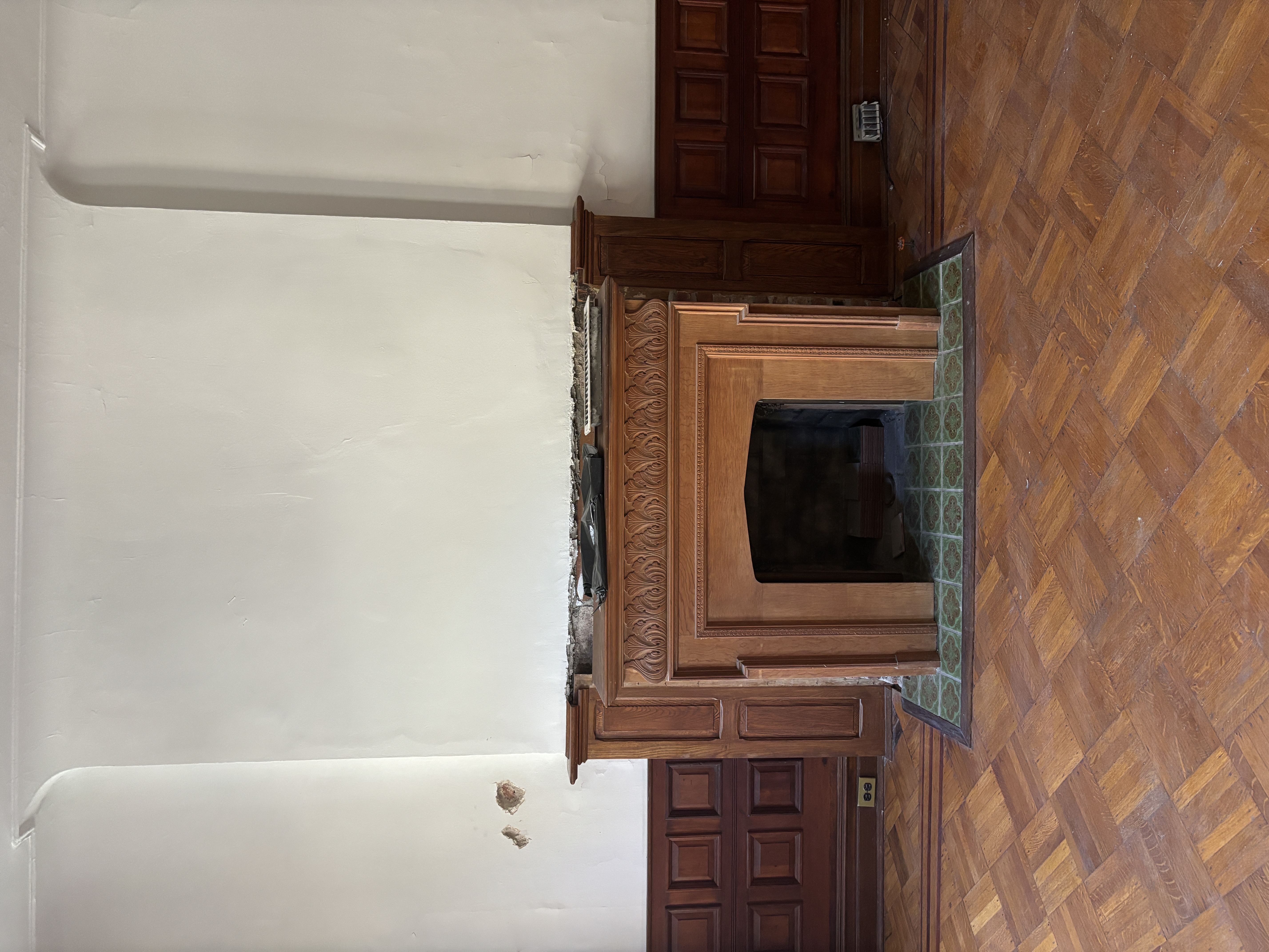Locations Hub - Abandoned Brownstone - Urban decay, Pre-Gut Reno, TV ...