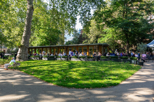 Locations Hub - Russell Square Gardens