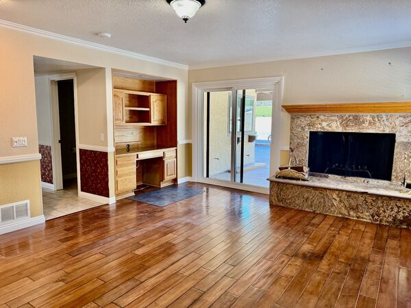 Locations Hub - The Poltergeist Movie House