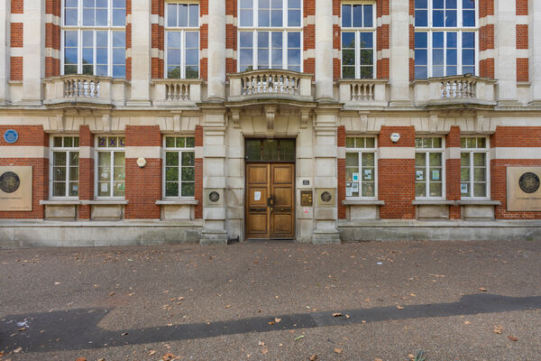 Locations Hub - Tottenham Town Hall - Exteriors