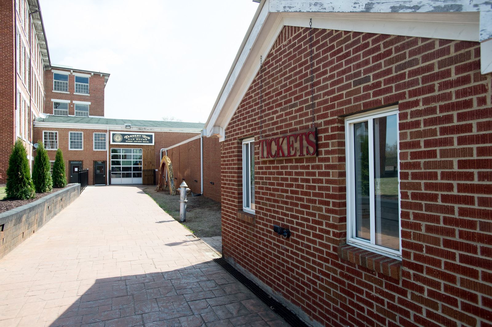 Locations Hub - Tannery Row - Ale House and Artist Colony