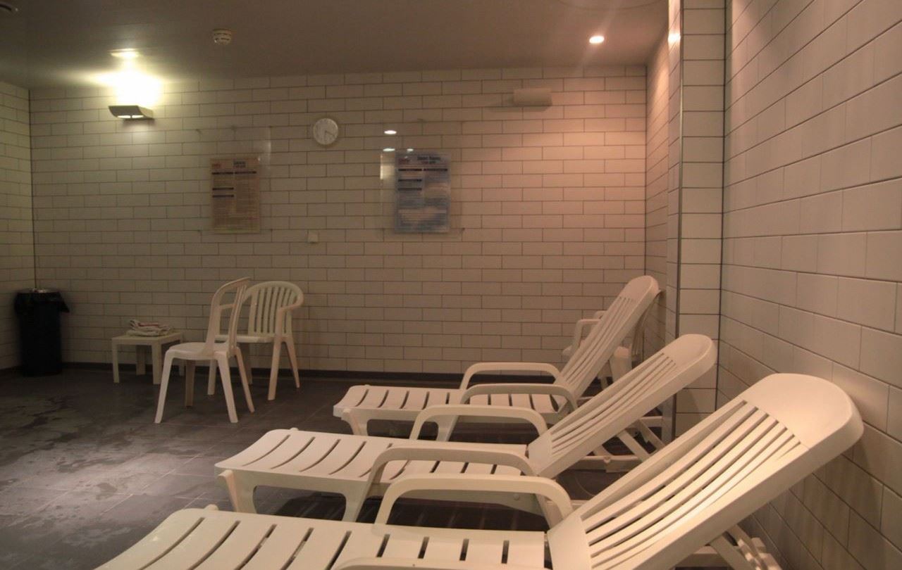 Locations Hub - Hanworth Air Park Leisure Centre