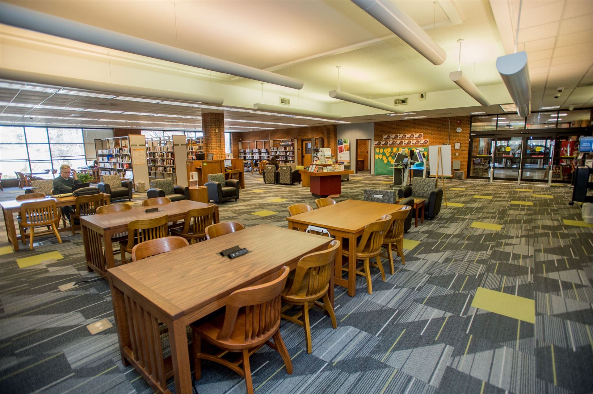 Locations Hub - Peachtree Corners Branch - Gwinnett Public Library