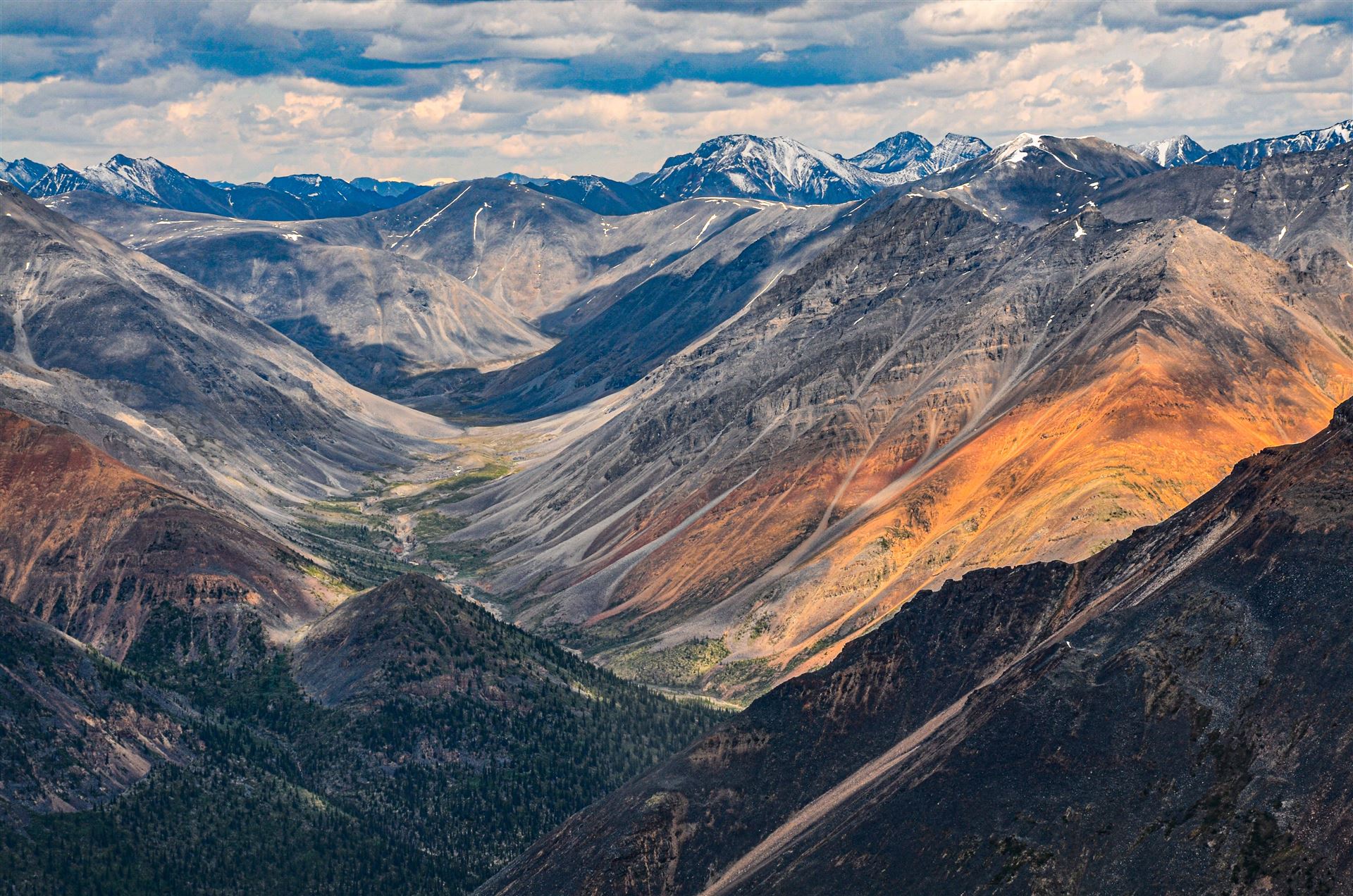 Locations Hub - Nahanni National Park Reserve