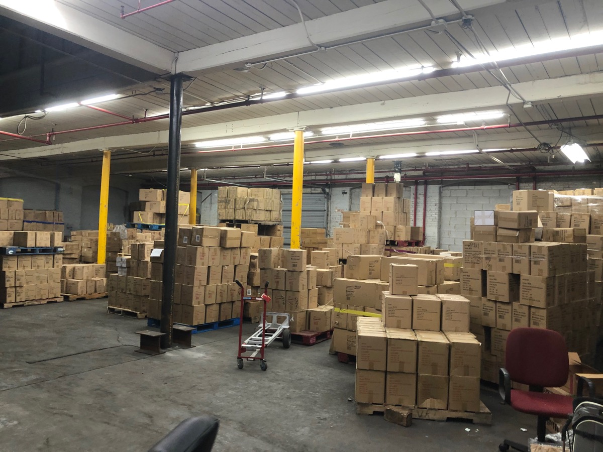 Locations Hub - Massive Ground floor Warehouse