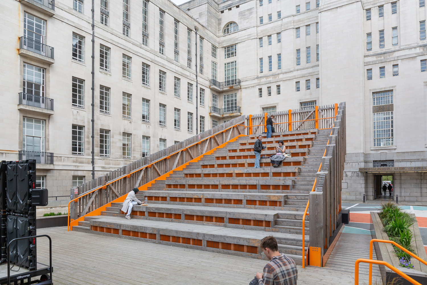 Locations Hub - Senate House - Exteriors