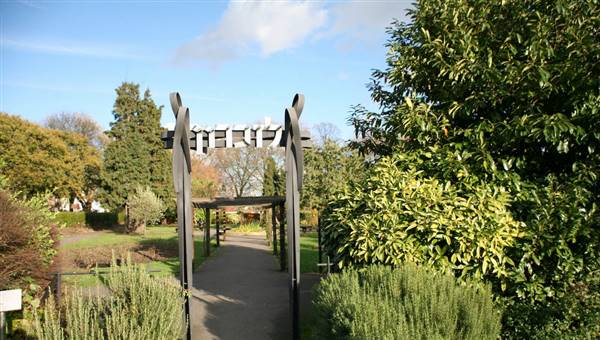 Locations Hub - Hendon Park