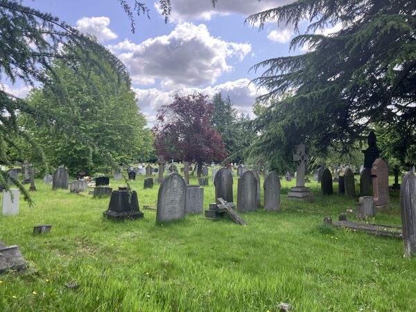 Locations Hub - London Road Cemetery