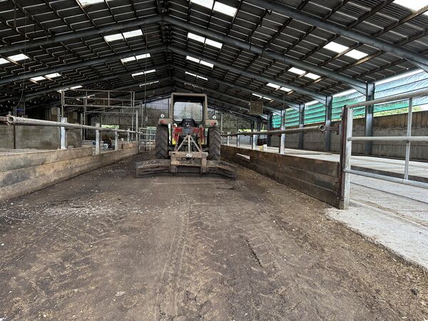 Locations Hub - Holyfield Hall Farm