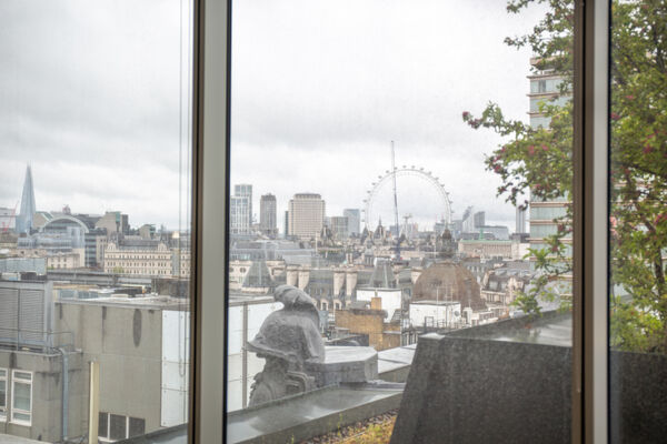 Locations Hub - Piccadilly Office Building