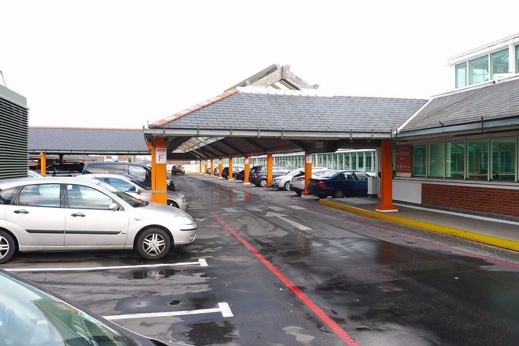 Locations Hub - The Glades Car Park