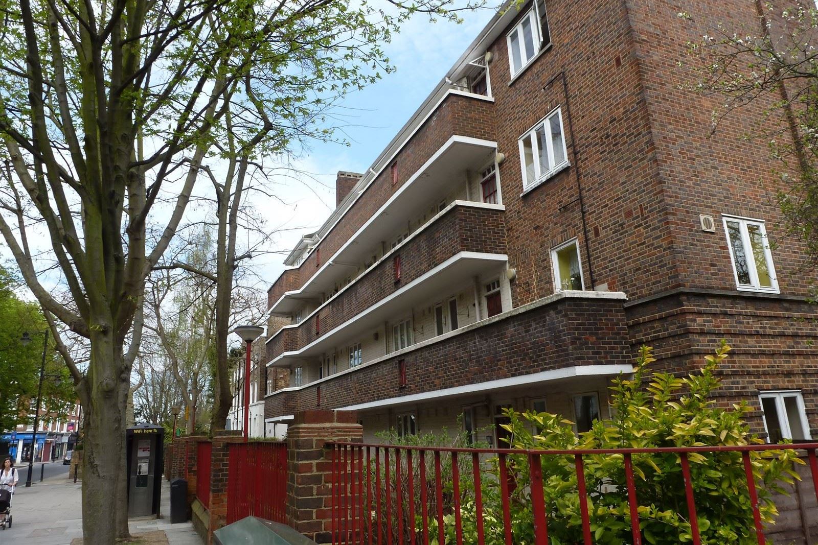 Locations Hub - The Chestnuts