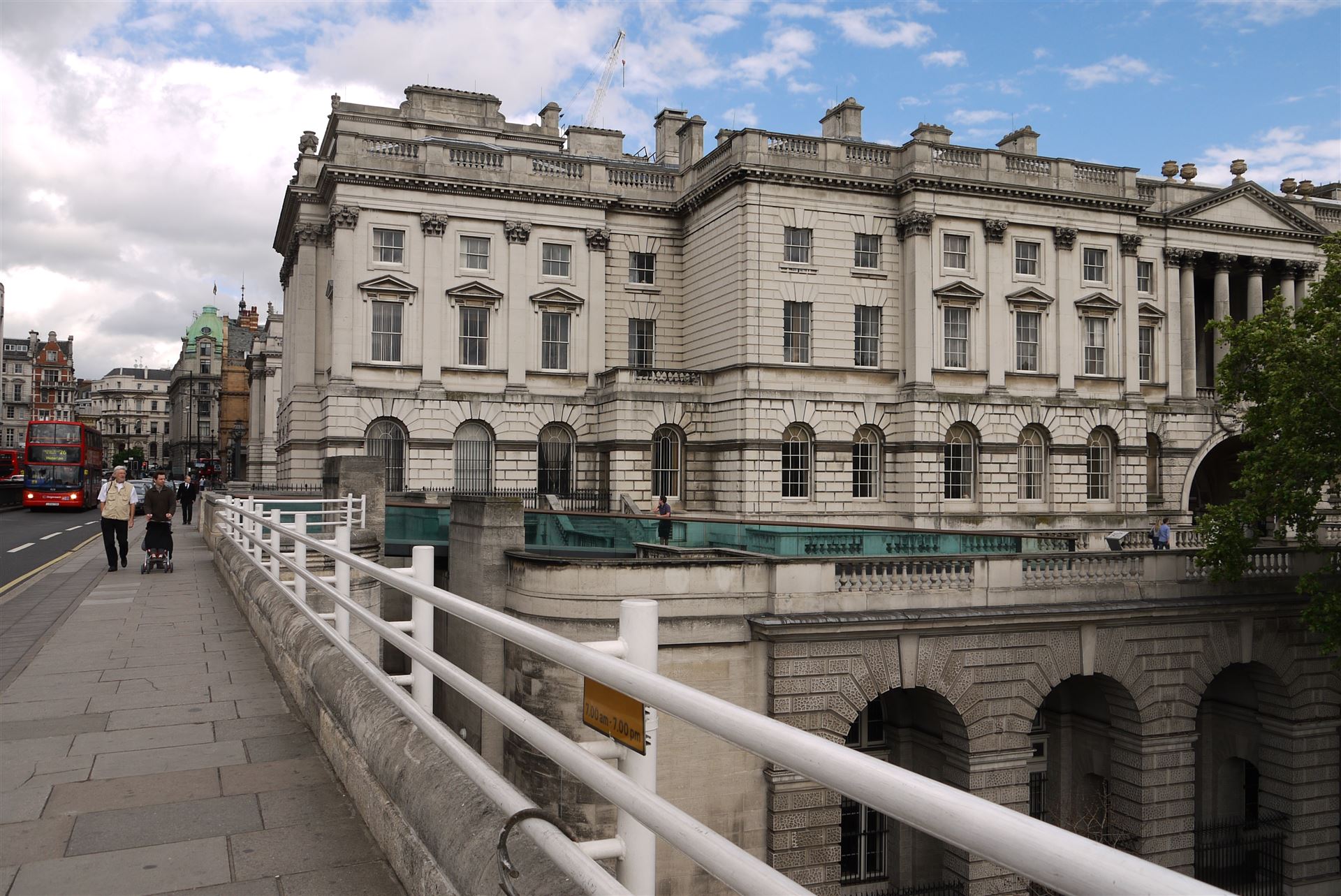 Locations Hub - Waterloo Bridge