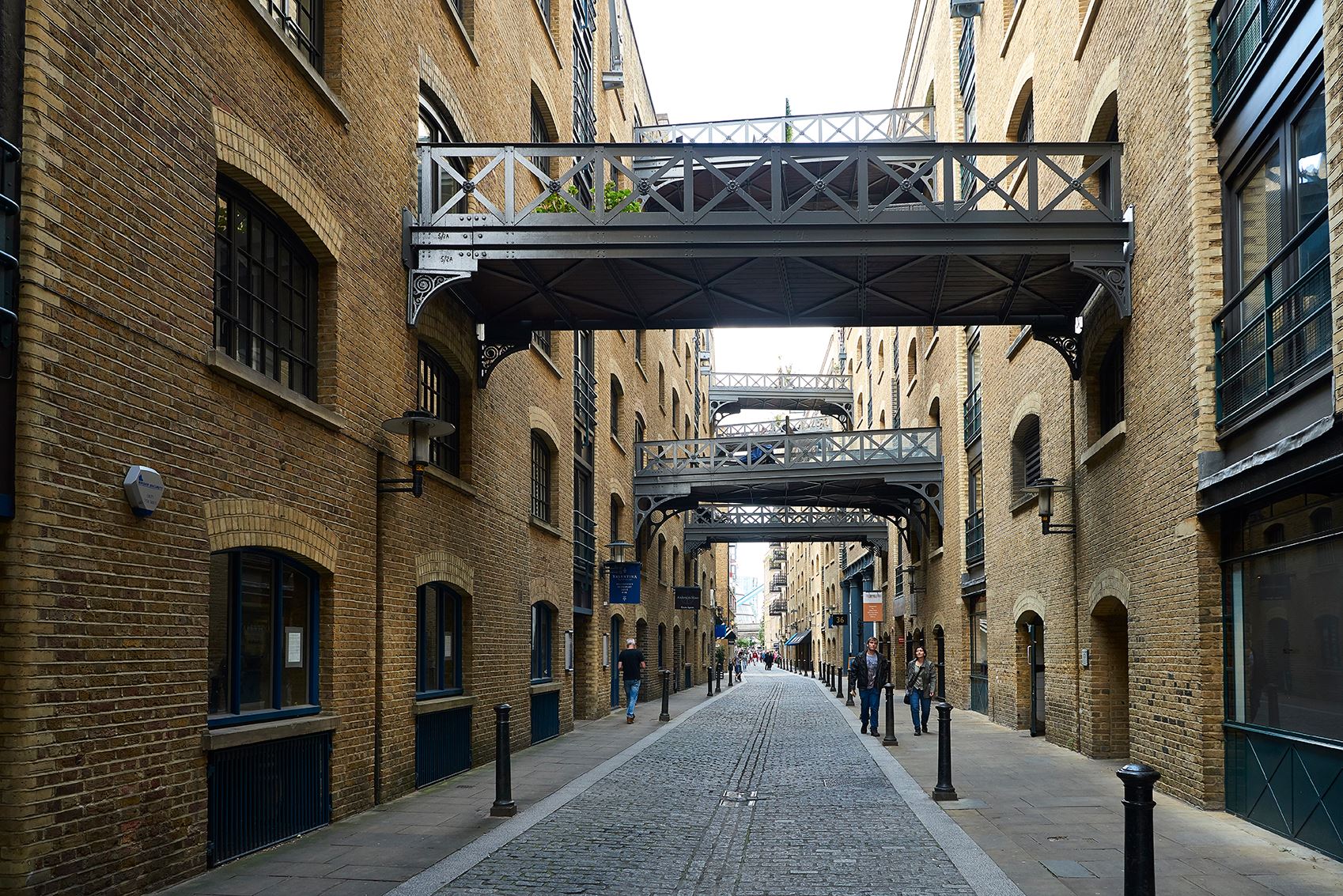 Locations Hub - Shad Thames