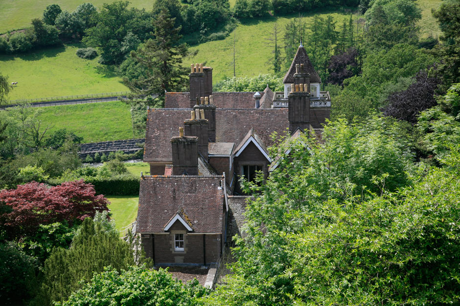 Locations Hub - Pendarren House - Exteriors & Grounds