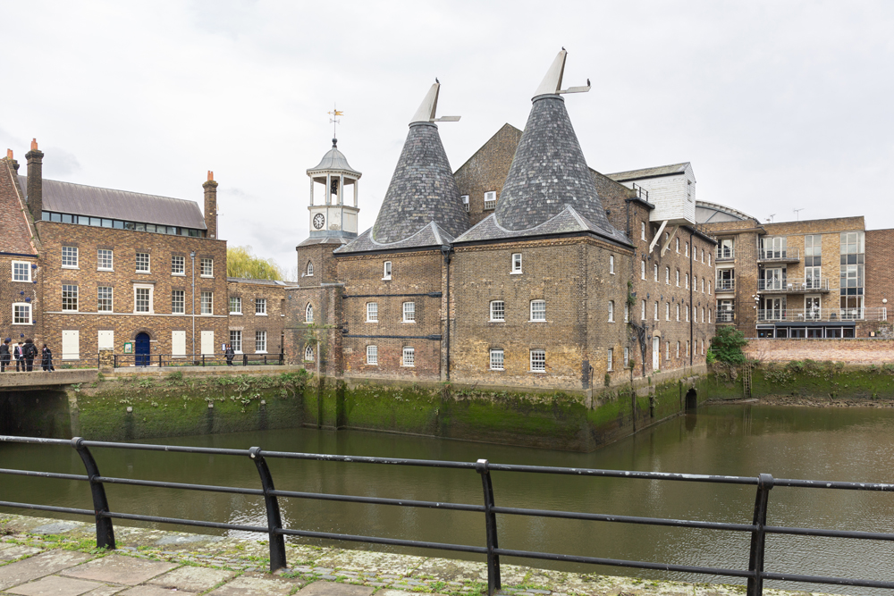 Locations Hub - East London Period Streets