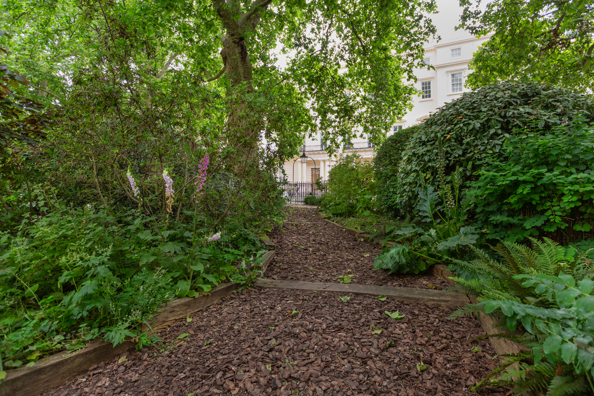 Locations Hub - Waterloo Gardens West