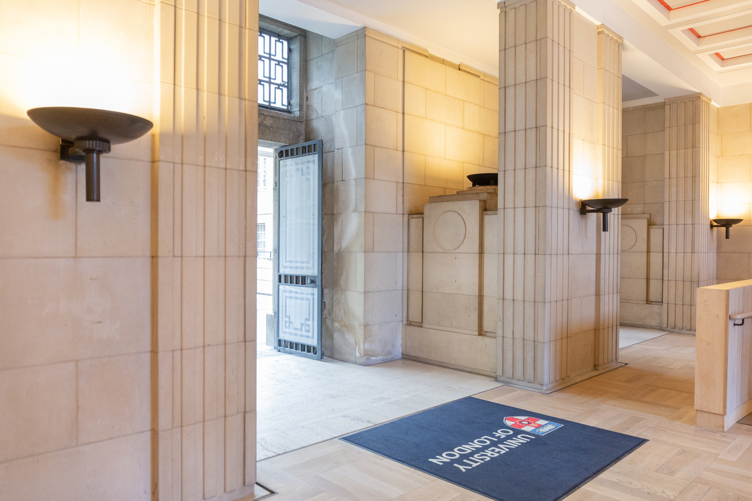 Locations Hub - Senate House - Main Entrance (University of London)
