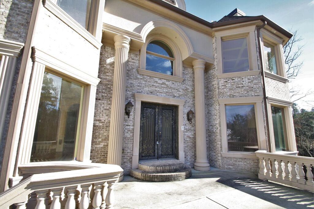 Locations Hub - The Brooks Home