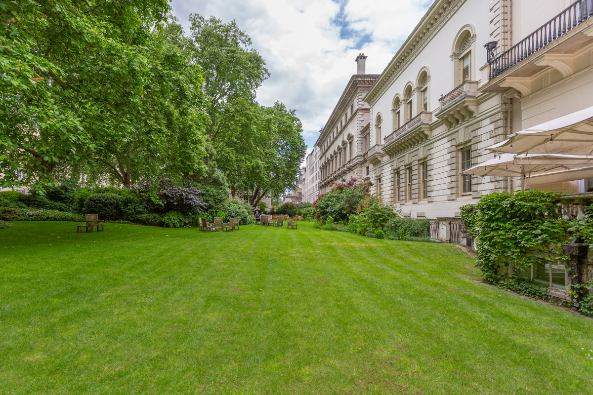 Locations Hub - Waterloo Gardens West