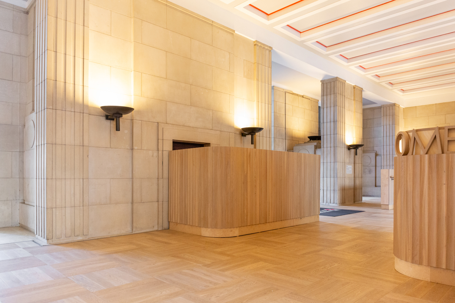 Locations Hub - Senate House - Main Entrance (University of London)